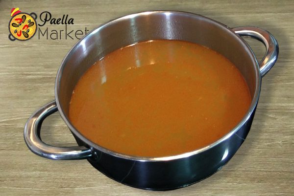 How to Make an Exquisite Spanish Seafood Paella